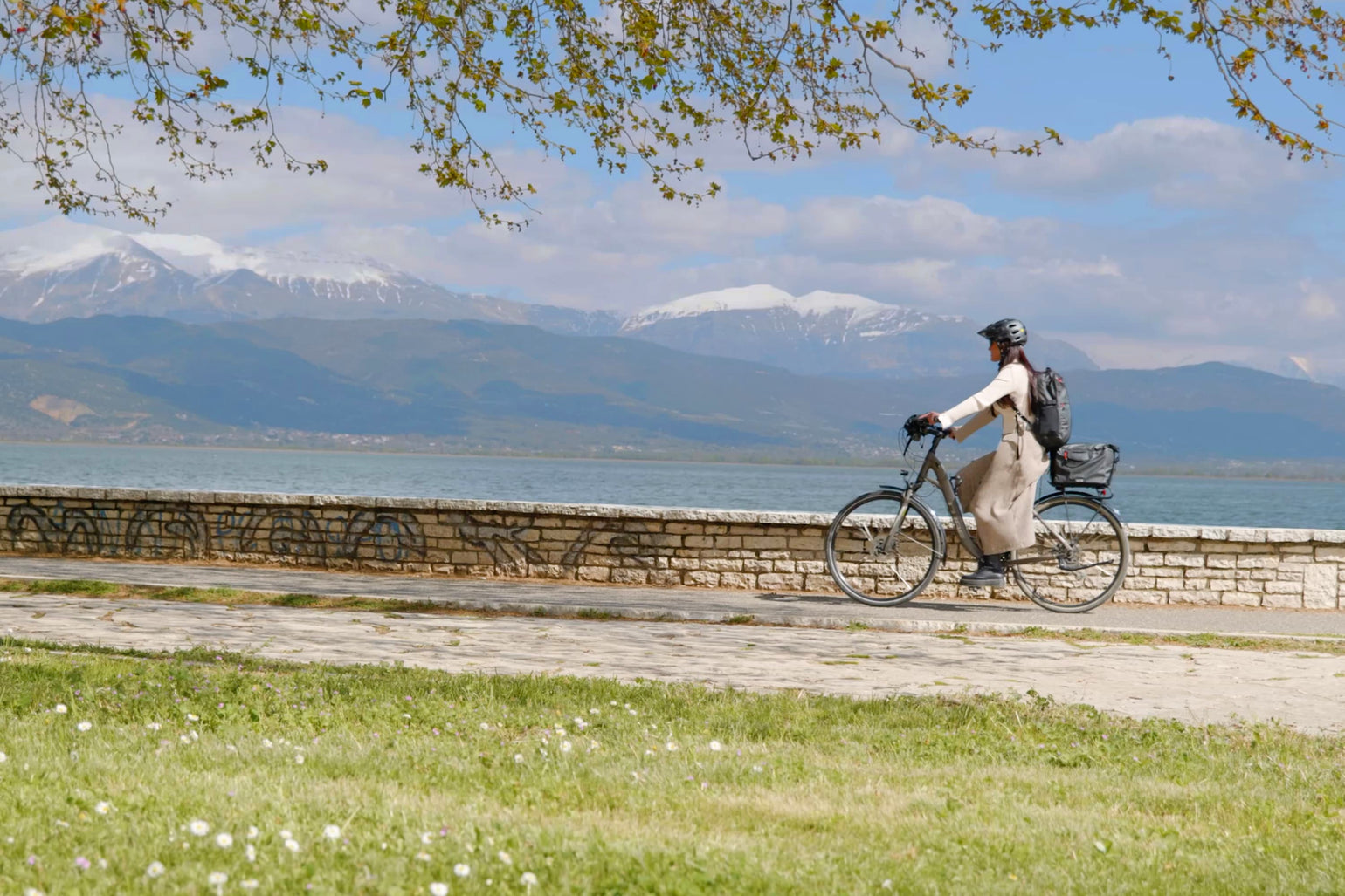 Panniers, Bike Bags & Backpacks for Commuters | Two Wheel Gear